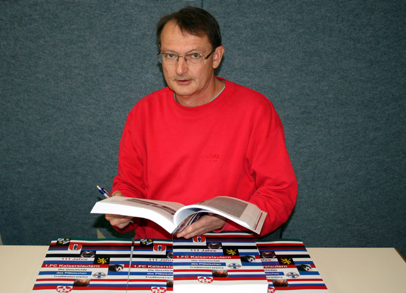 Mitglied Rolf Conrad organisierte 40-jähriges Jubiläum der Nadel-Sammler » 1.FCK Fanclub ...